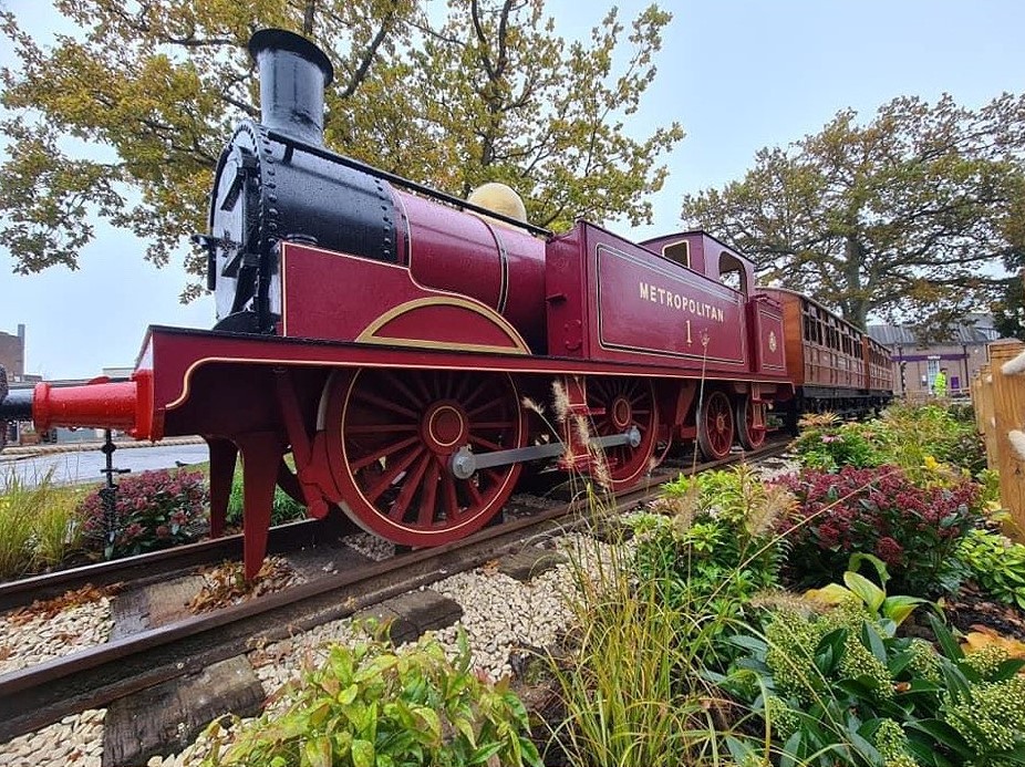 Metropolitan No.1 Train - Visit Amersham