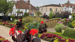 Old Amersham Memorial Gardens - Visit Amersham